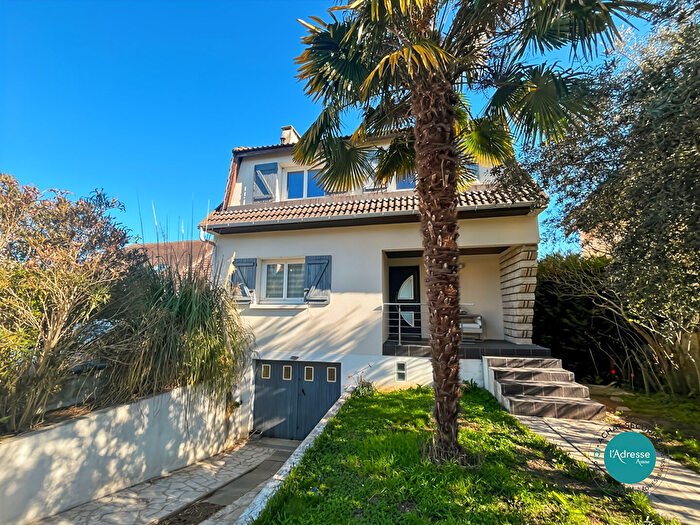 Maison à vendre - Ris-Orangis, Mairie, Hameaux - 5 pièces - 3 chambres