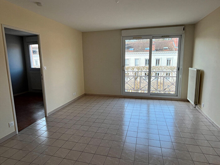 Appartement à louer - Le Creusot, Nord Ouest - 2 pièces - 1 chambre