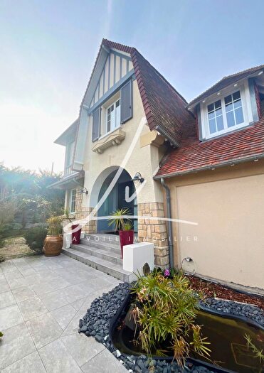 Maison à vendre - Ouistreham - 8 pièces - 4 chambres