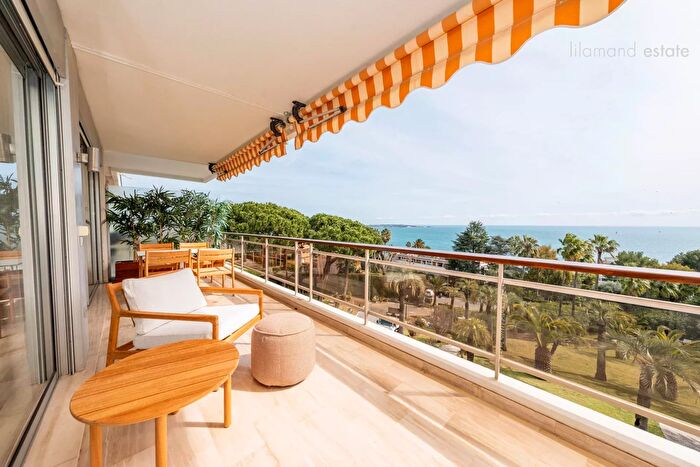 Appartement à vendre - Cannes, Croix des Gardes - 5 pièces - 3 chambres