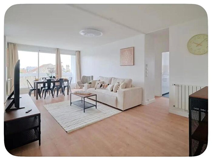 Gagny, Parc Carette : Appartement 4 pièces à louer