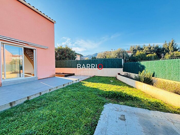 Maison à louer - Saint-Génis-des-Fontaines - 3 pièces - 2 chambres