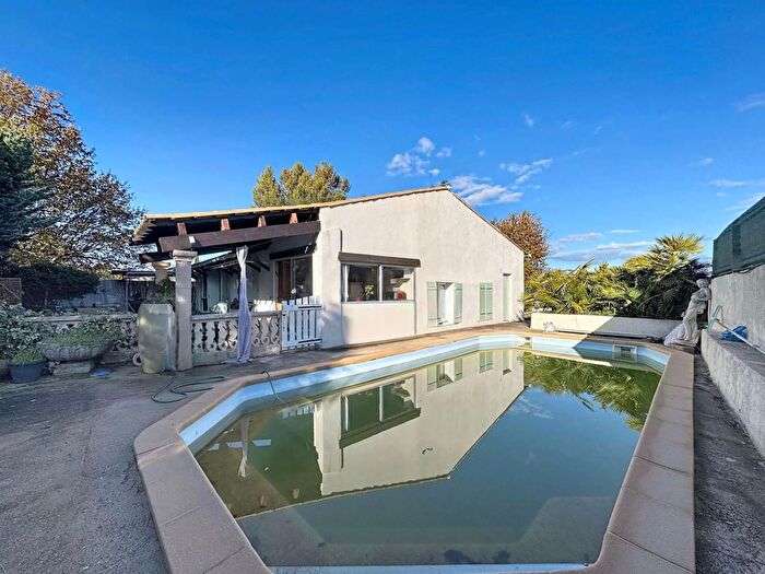 Maison à vendre - Trets - 5 pièces