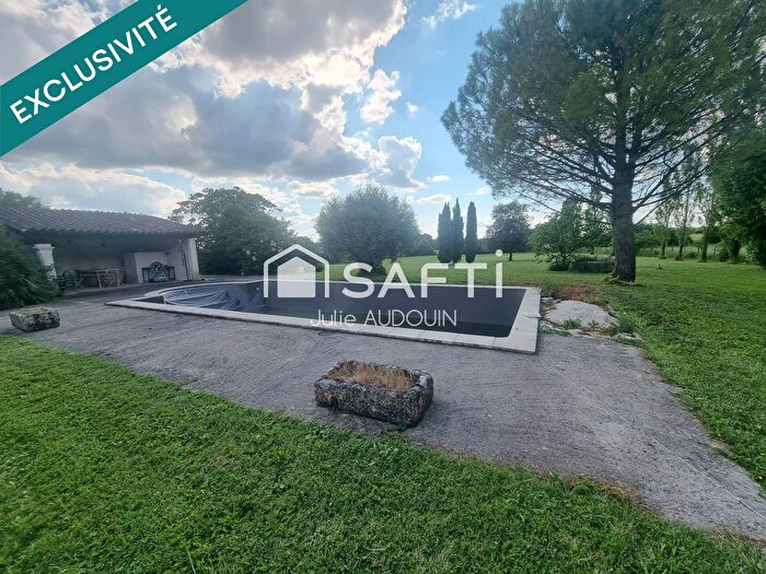 Maison 5 pièces à vendre à Ballans