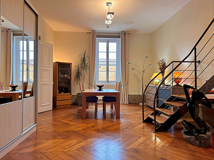 Appartement à vendre - Liergues - 6 pièces - 4 chambres