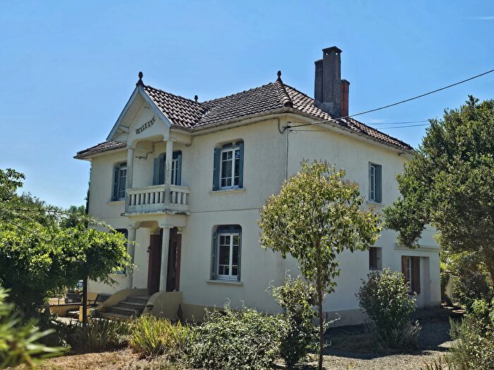 Maison 8 pièces à vendre à Loubès-Bernac
