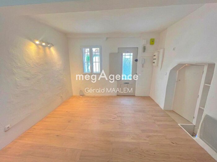 Fréjus, Centre-ville : Appartement 1 pièce à vendre