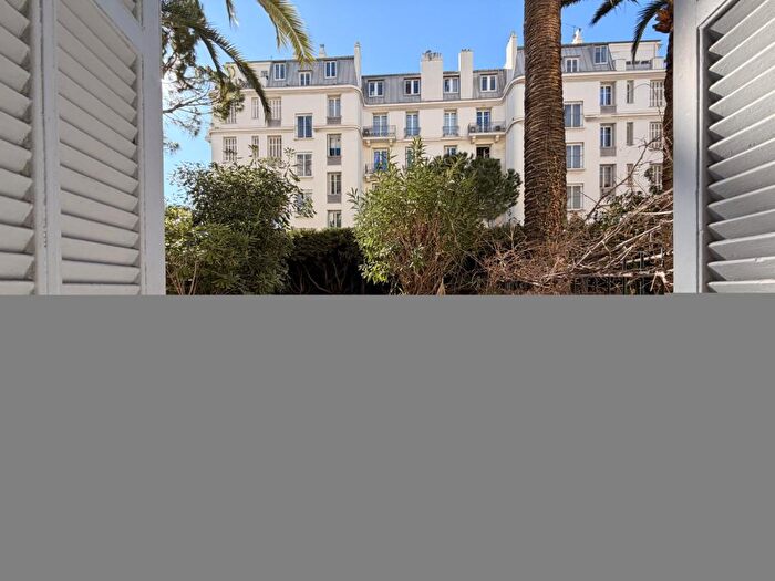 Appartement à vendre - Nice, Cimiez - 2 pièces - 1 chambre