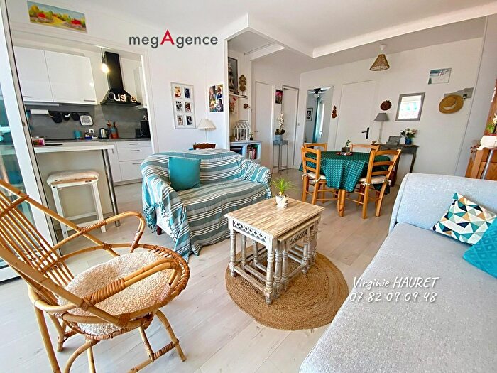 Fleury, Saint-Pierre, Les Cabanes : Appartement 3 pièces à vendre