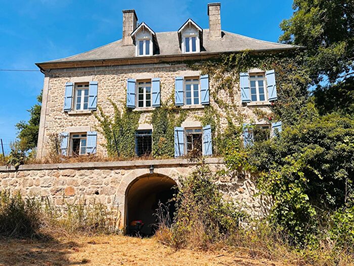 Maison à vendre - Basville - 12 pièces - 6 chambres