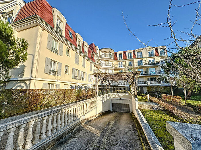 Appartement à louer - Lamorlaye - 1 pièce