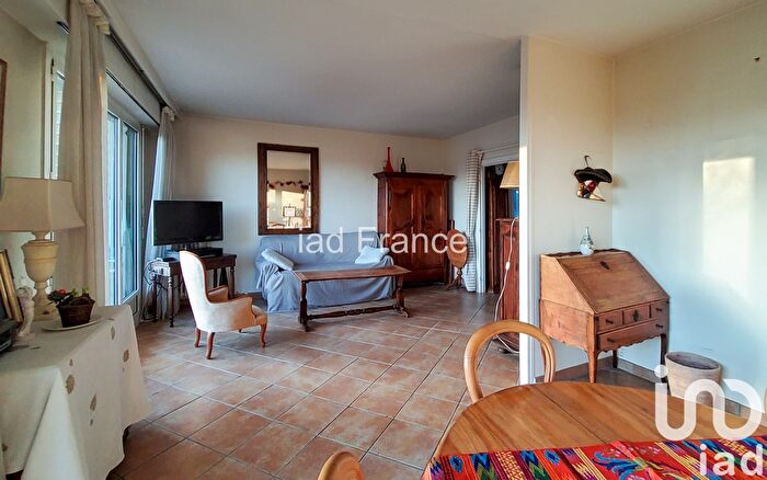 Appartement à vendre - Ville-dAvray - 4 pièces - 2 chambres