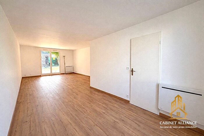 Maison à louer - Bois de Marche-Marais, Le Mée-sur-Seine - 4 pièces - 3 chambres