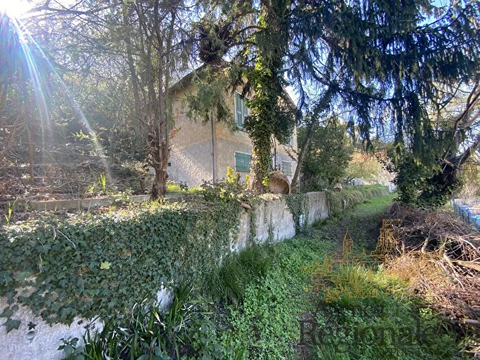 Maison à vendre - La Turbie - 5 pièces - 2 chambres