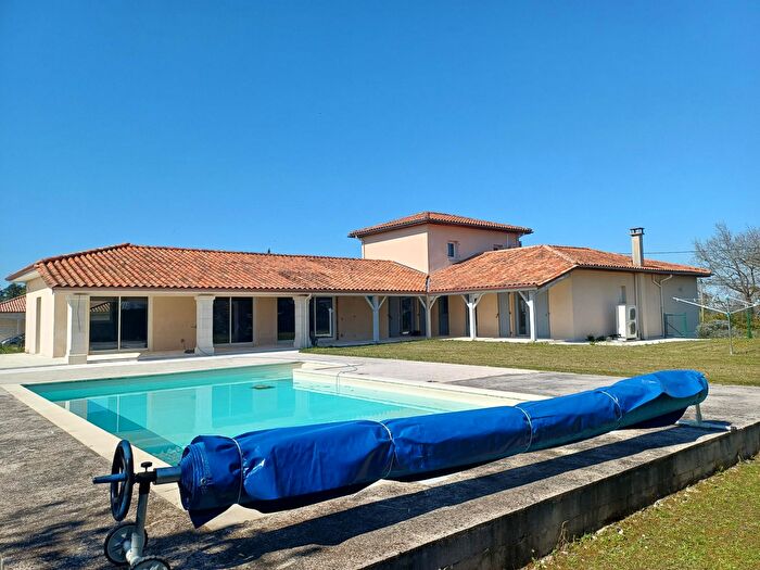 Maison à vendre - Orival - 7 pièces - 5 chambres