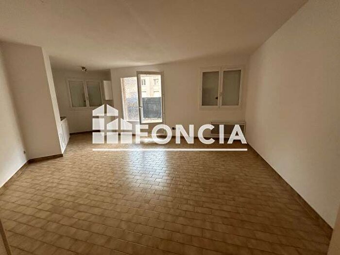 Appartement à louer - Les Arches, Digne-les-Bains - 2 pièces - 1 chambre