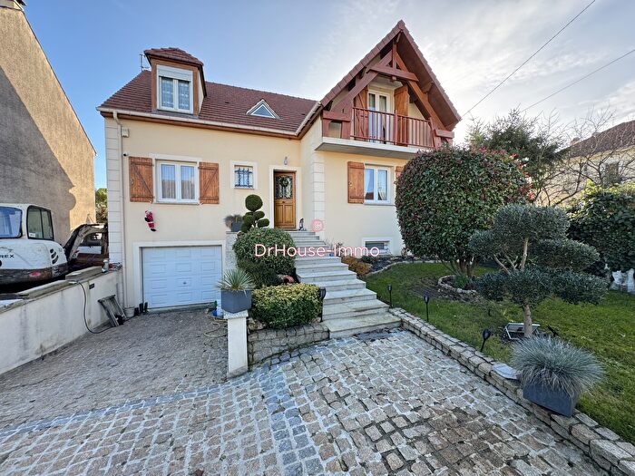 Maison à vendre - Chelles, Chantereine, Madeleine - 6 pièces - 5 chambres