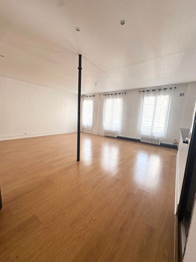 Appartement 3 pièces à Saint-Quentin, Centre-ville, à louer