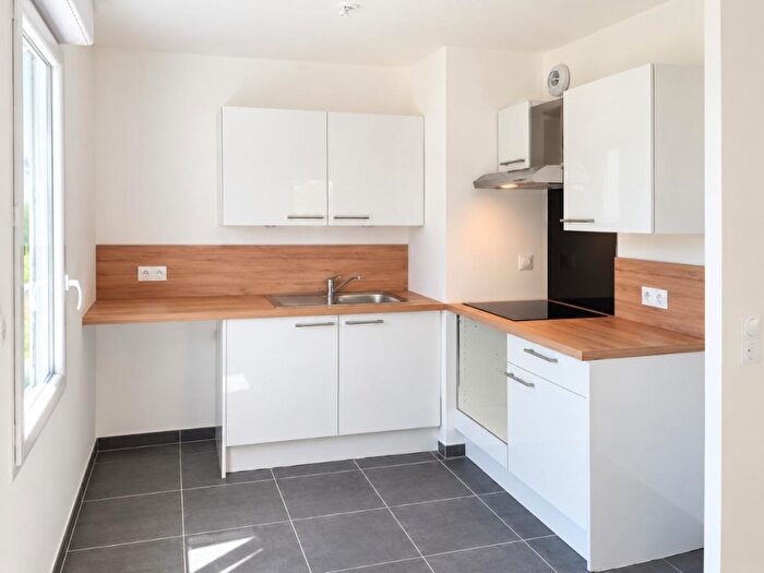 Appartement 3 pièces à louer - Saint-Léger-du-Bourg-Denis