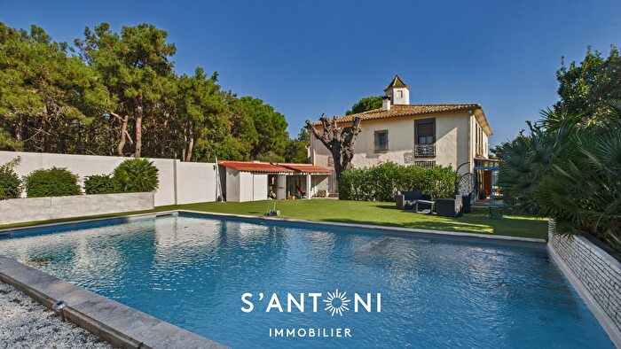 Maison à vendre - Agde, La Ville - 11 pièces - 6 chambres