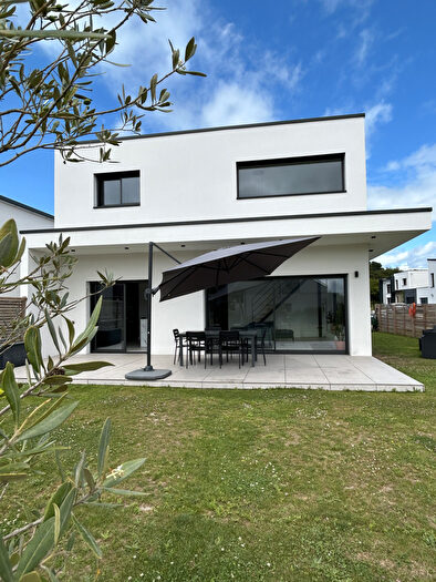 Maisons à vendre et appartements à louer - 1