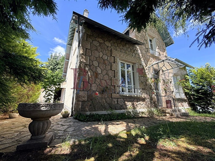 Bugeat - Maison 6 pièces à vendre