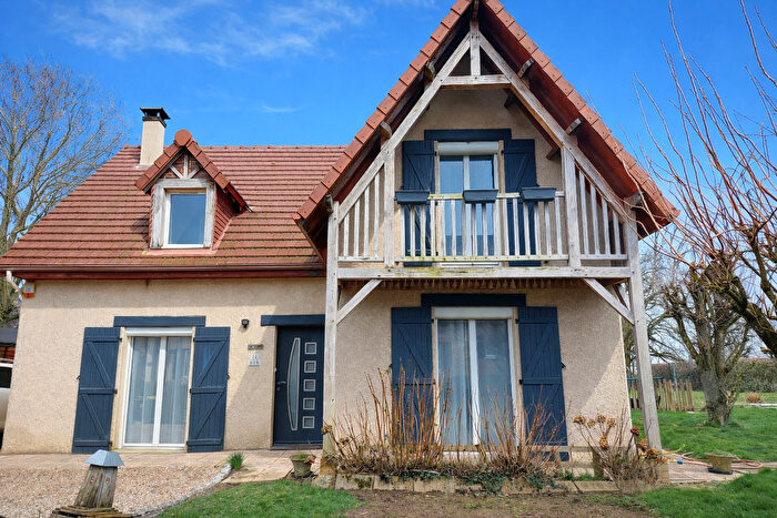 Maison à vendre - Étrépagny - 5 pièces - 4 chambres