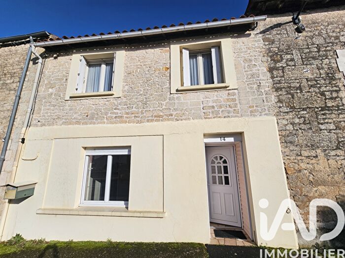 Maison à vendre - Magné - 4 pièces - 3 chambres