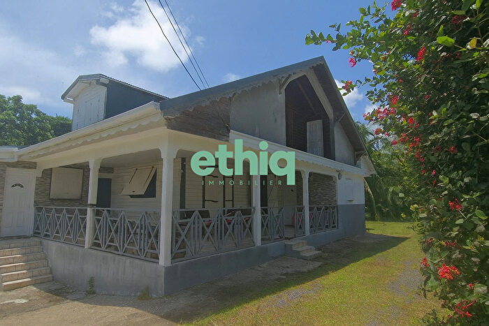 Maison à vendre - Goyave - 5 pièces - 3 chambres