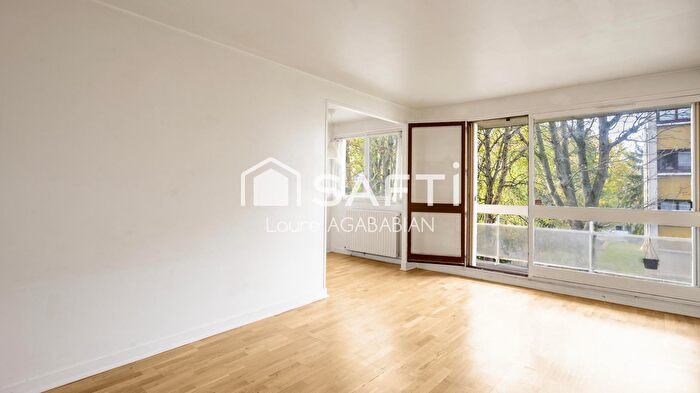 Appartement à vendre - Cachan, Centre-ville - 3 pièces - 2 chambres