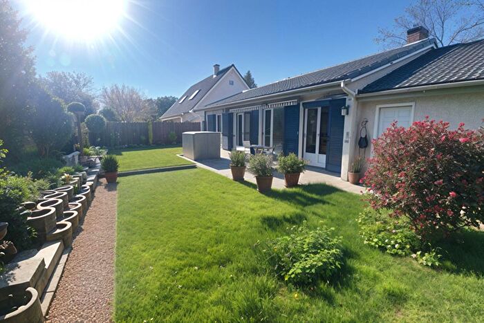 Maison à vendre - Croissy-Beaubourg - 5 pièces - 3 chambres