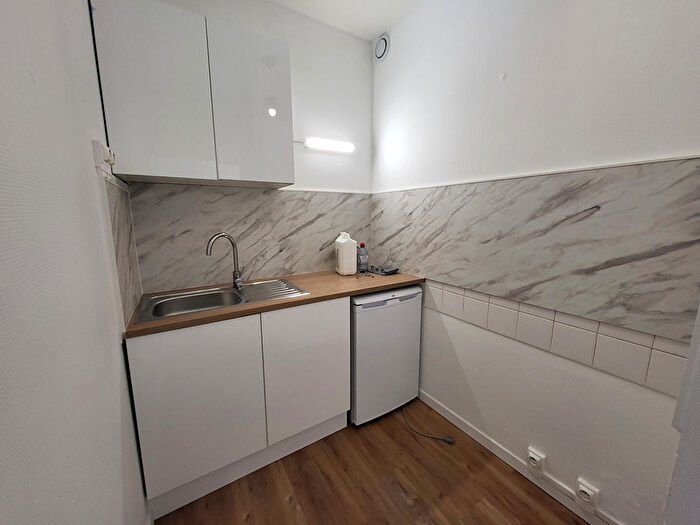 Appartement 1 pièce à Rochefort, Centre-ville, à louer