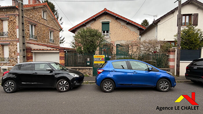 Maison 4 pièces à vendre à Villeneuve-le-Roi, Plateau Frais Rosset, Aéroport
