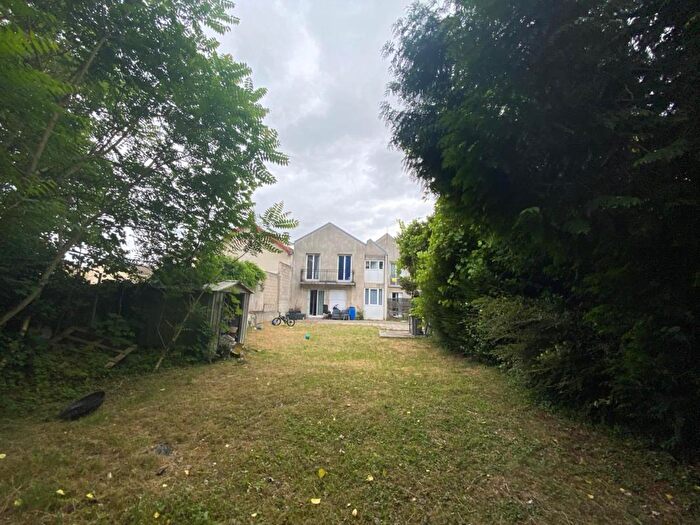 Arnouville, Centre-ville : Maison 8 pièces à vendre