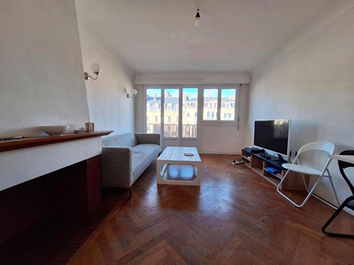 Appartement à louer - Quartiers Centre, Centre-ville - 3 pièces - 2 chambres