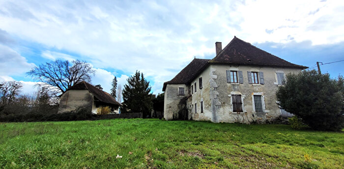Maison à vendre - Brangues - 8 pièces - 7 chambres