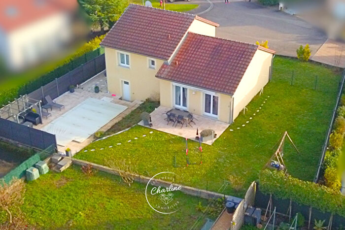 Maison à vendre - Saint-Privat-la-Montagne - 5 pièces - 3 chambres