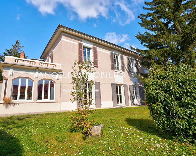 Maison 11 pièces à vendre à Écully, Centre-ville