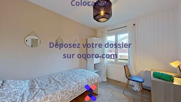 Appartement à louer - Grand Mare, Rouen - 5 pièces - 4 chambres