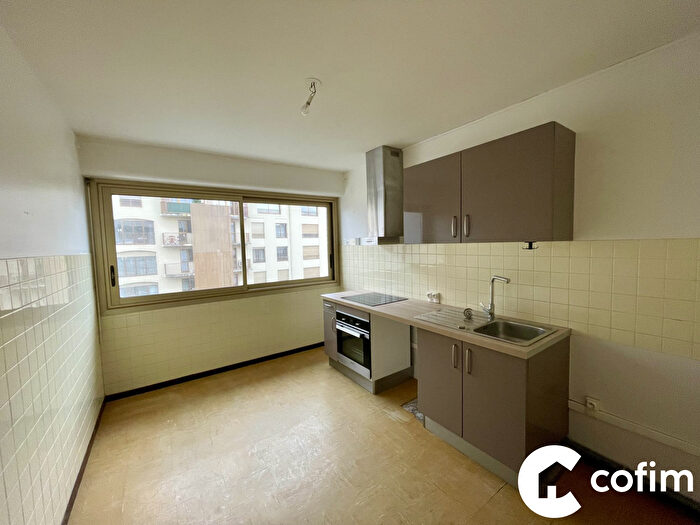 Appartement à louer - Pau - 2 pièces - 1 chambre