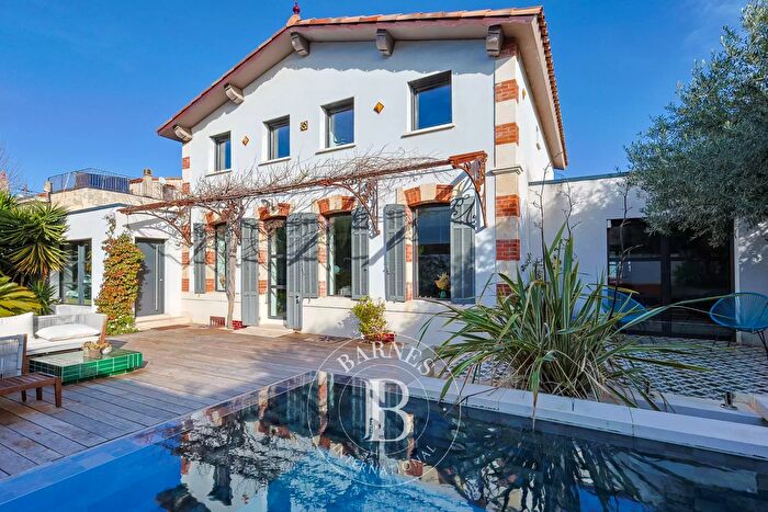 Maison à vendre - Marseille e , Saint-Barnabé - 7 pièces - 4 chambres