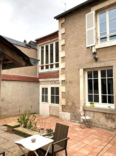 Maison 5 pièces à louer - Bourges, Centre-ville, Charlet, Lahitolle, Pignoux, Sembat