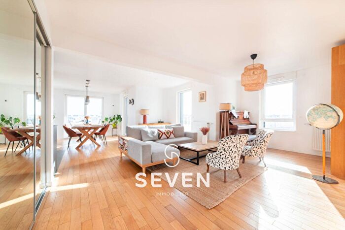 Appartement à louer - Clichy - 5 pièces - 3 chambres