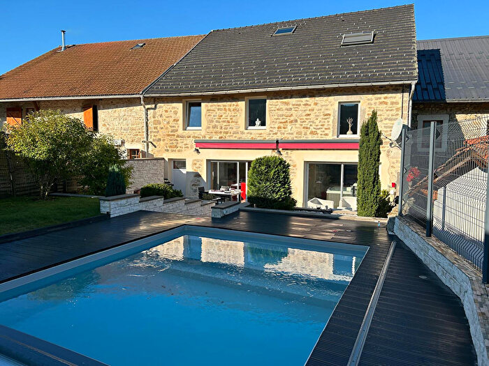 Maison à vendre - Aranc - 11 pièces - 5 chambres