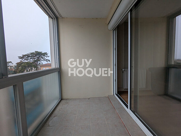 Appartement à louer - Décines-Charpieu, Berthaudière - 2 pièces - 1 chambre