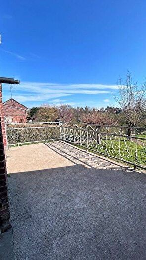 Maison à louer - Esquéhéries - 5 pièces - 3 chambres