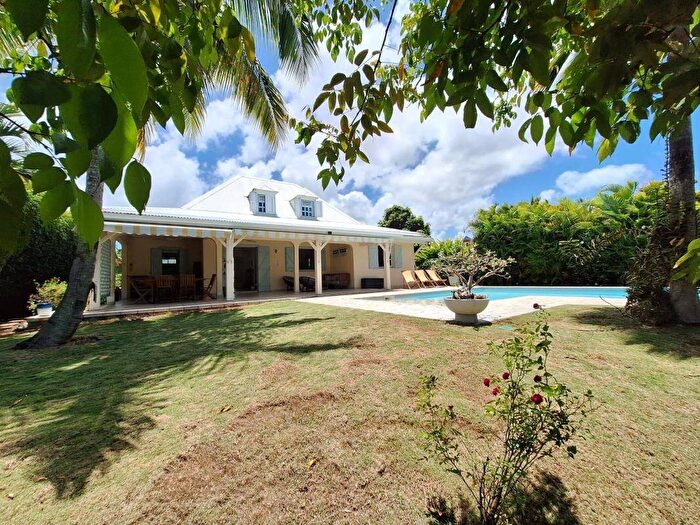 Maison 6 pièces à louer à Baie-Mahault