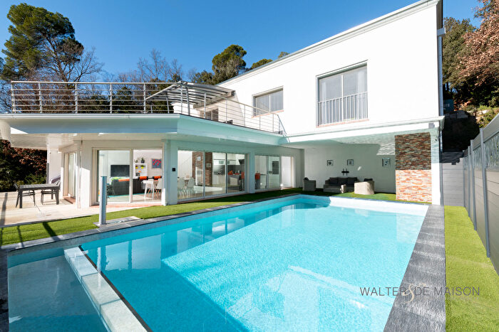 Maison à vendre - Brignoles, Rural - 5 pièces - 4 chambres