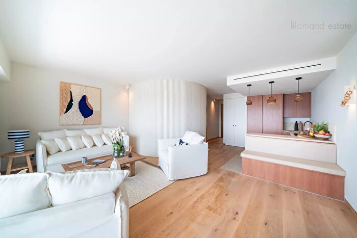 Appartement à vendre - Cannes, Pointe Croisette - 3 pièces - 2 chambres