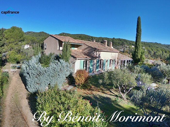 Maison à vendre - Salernes - 5 pièces - 4 chambres